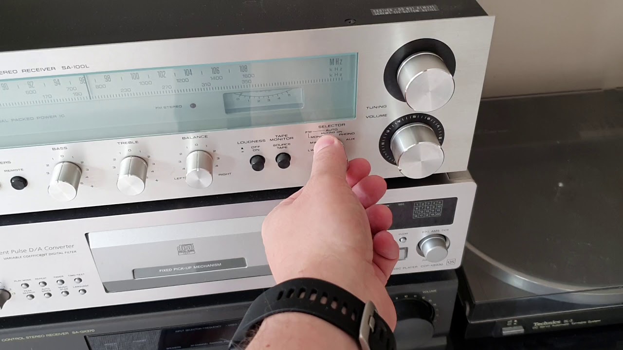 Retro Hi-Fi: Technics SA-100L AM/FM Receiver operation - YouTube