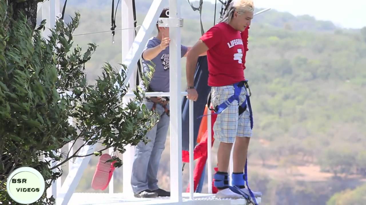 Bungee jumping Cola de Caballo - YouTube