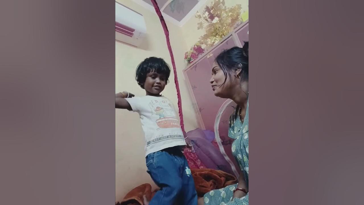 Maa Beti Ki Ladai 😂 - YouTube