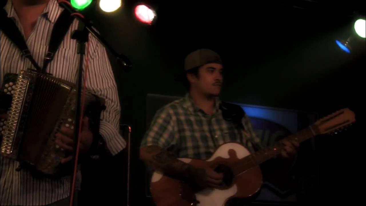 Lazaro Perez y Su Conjunto @ Club Viva in Corpus Christi, TX (Part 2) - YouTube