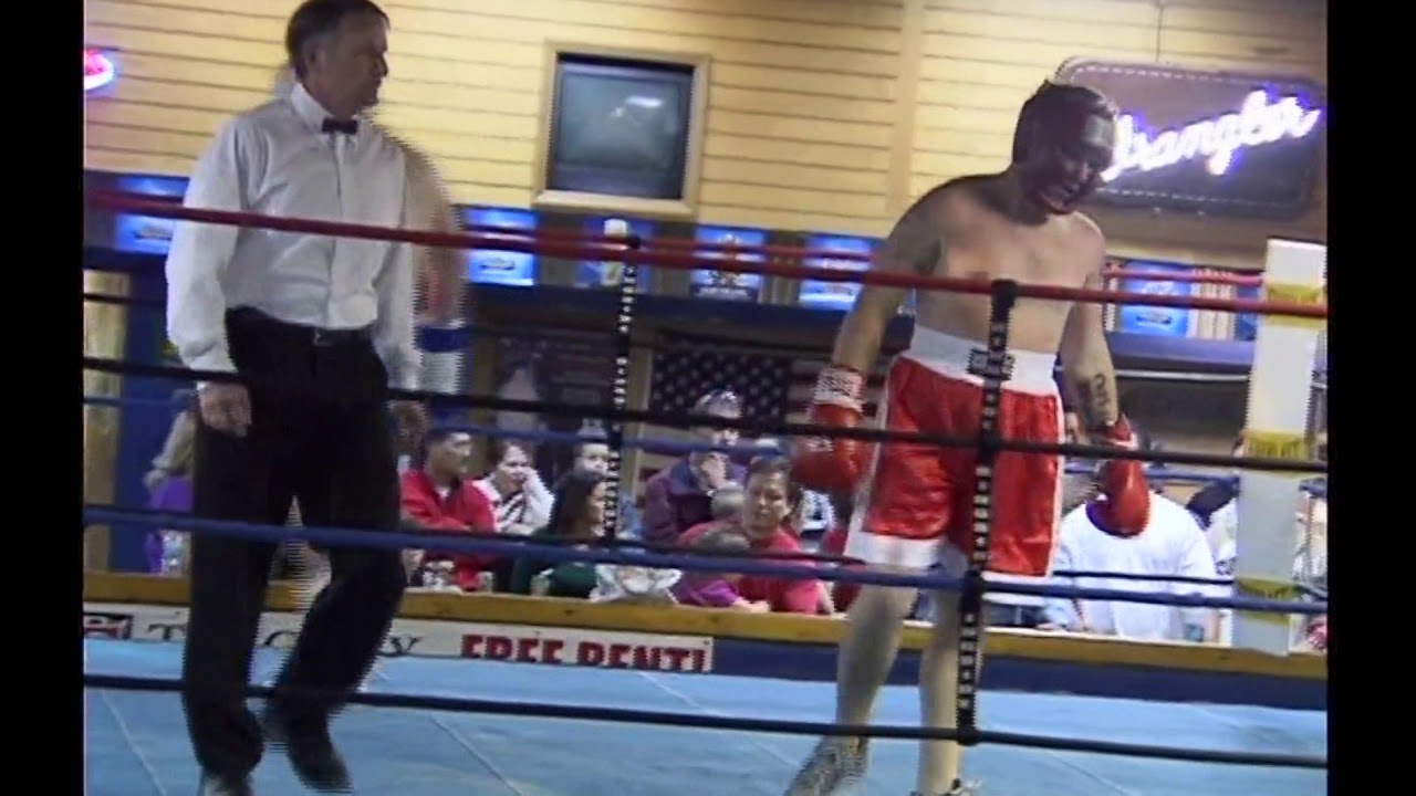 Boxing- Tommy Taylor vs James Chittenden - YouTube