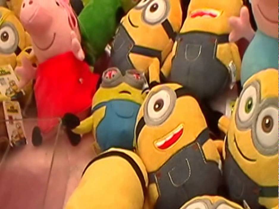 TAIWAN CLAW MACHINE WINS; MINIONS WIN; BY THE LOOP; +MORE - YouTube