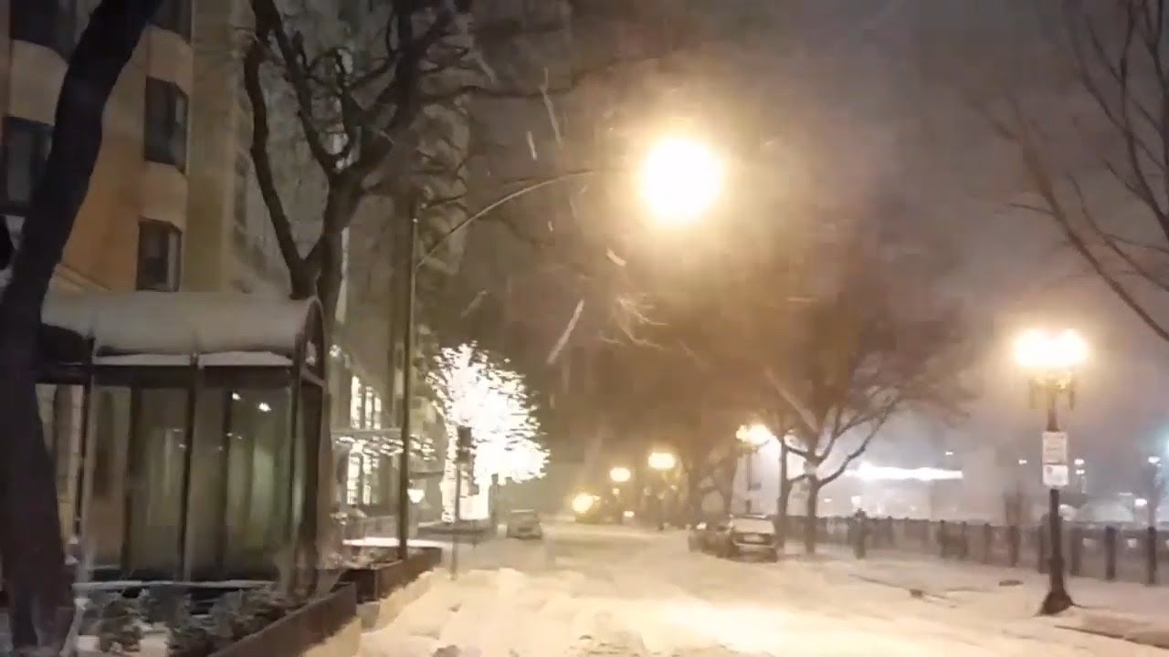 Snowstorm in downtown Chicago (Jan 17, 2020) - YouTube