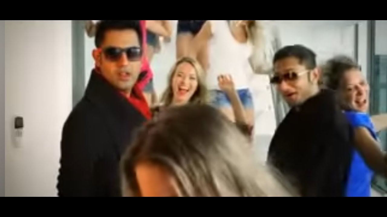 Angreji Beat Unreleased video Yo Yo Honey Singh ft Gippy Grewal - YouTube