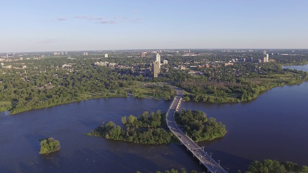 Champlain Bridge Ottawa river - YouTube
