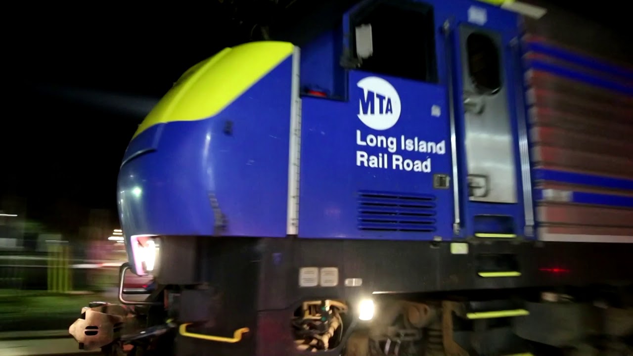 LIRR Rare Hornshow with DE30AC 413 - YouTube