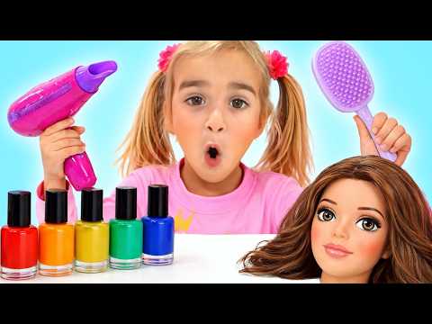 Alice, güzellik salonunda arkadaşlarına yardım ediyor!
