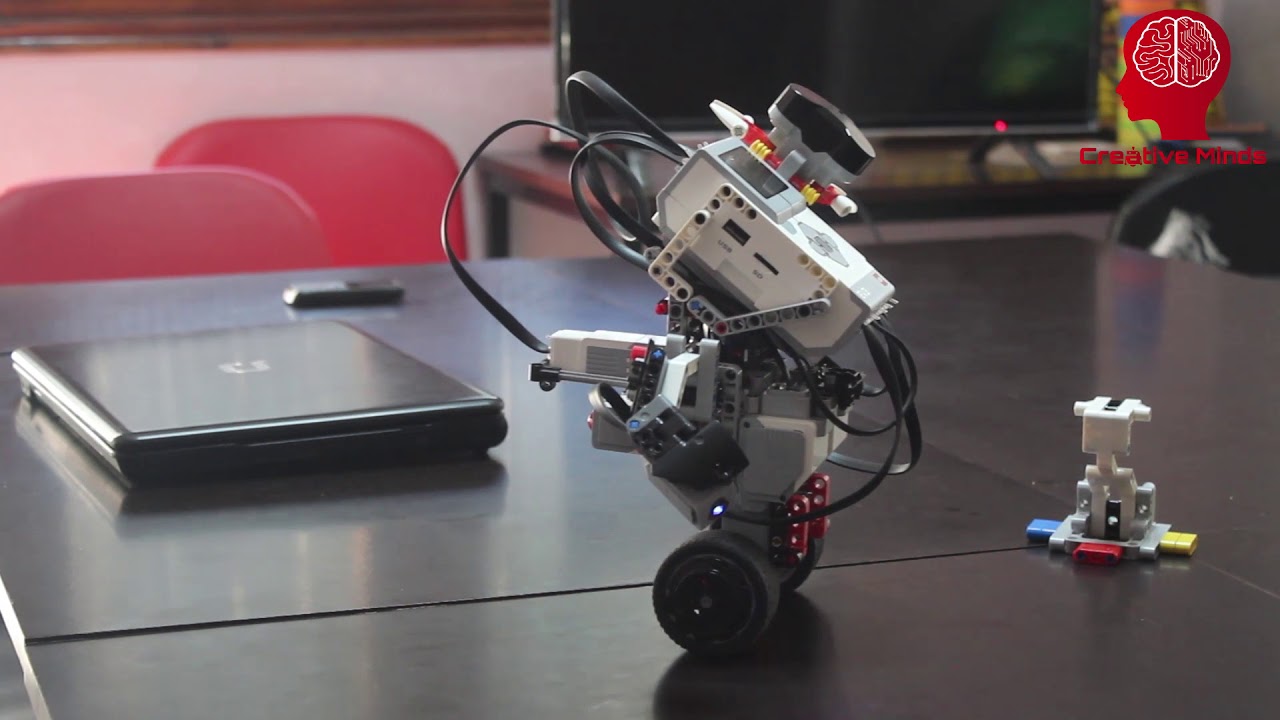 Presentation de Lego Mindstorm EV3 avec Gyro-boy chez LSKMP - YouTube