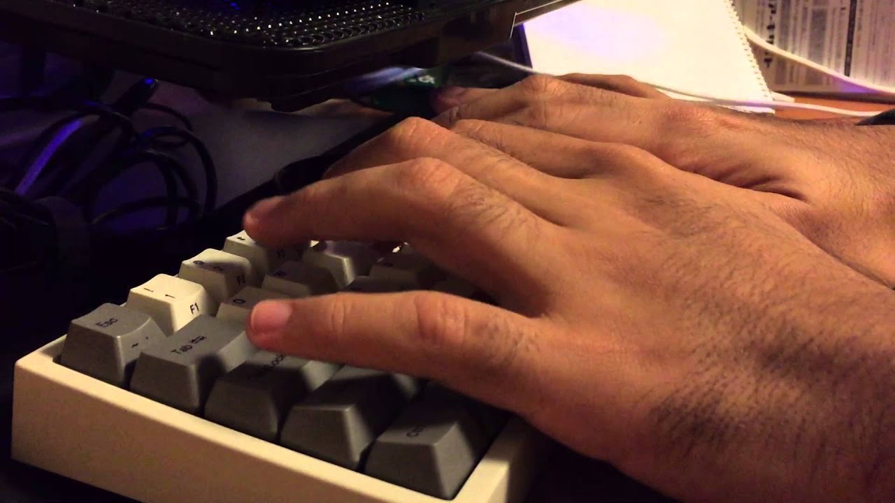 Leopold FC660C white, Topre 45g uniform typing test - YouTube