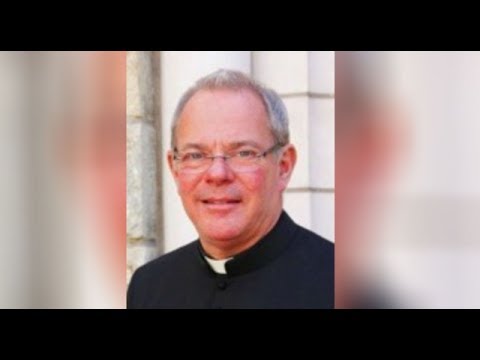 A Christian "Andrew Sloane" stole thousands to pay for gay activities ...