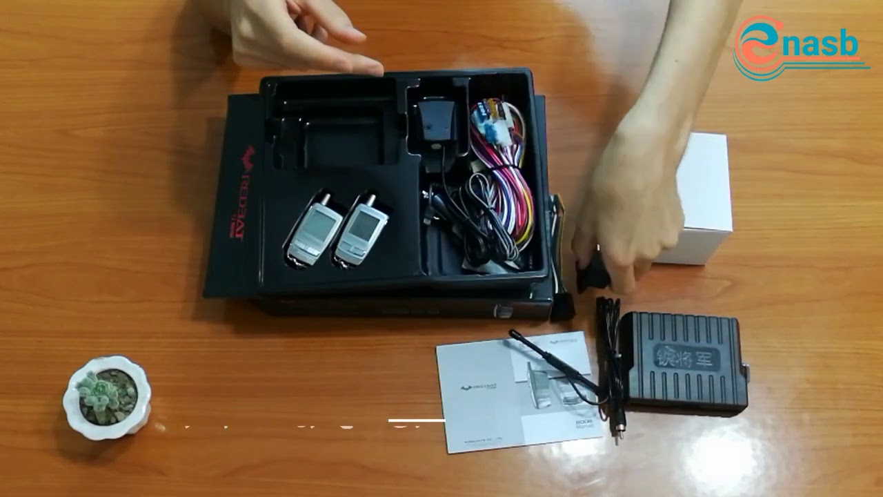 Unboxing Steelmate Redbat 8006 - YouTube