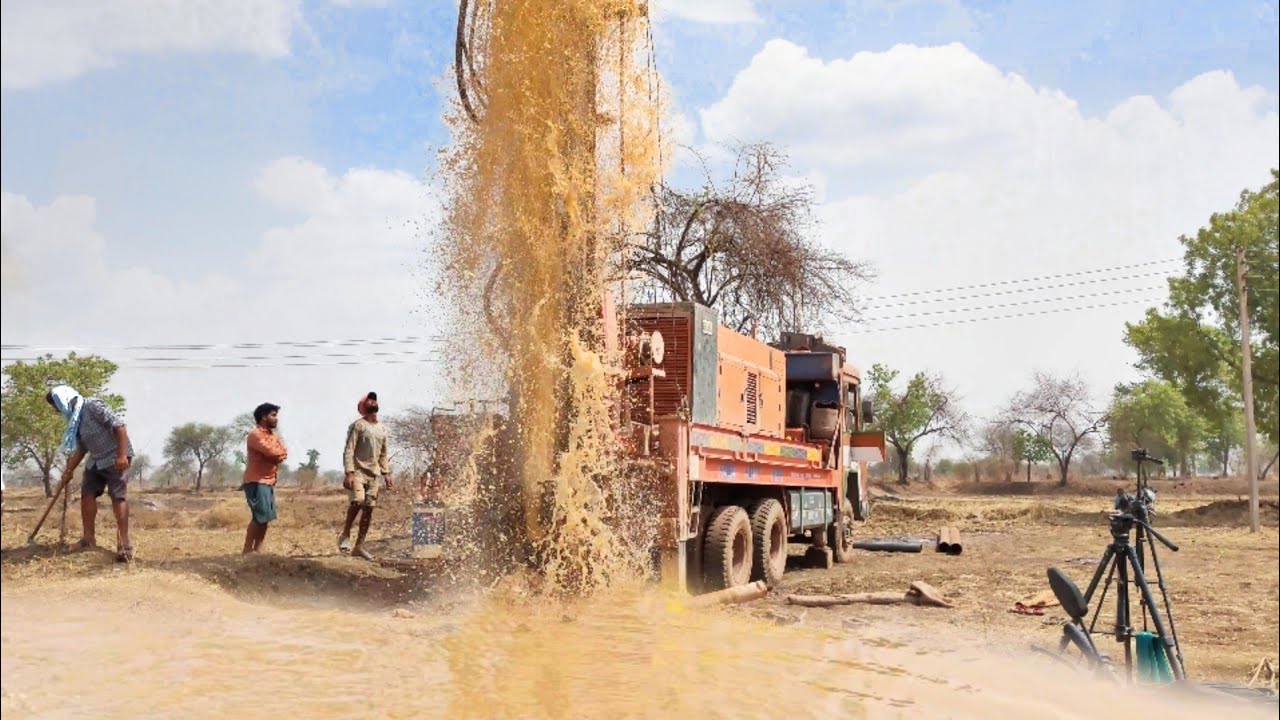 Borewells drilling 10 Hp motor सिर्फ 90 फीट फुल पानी | Borewell Water ...