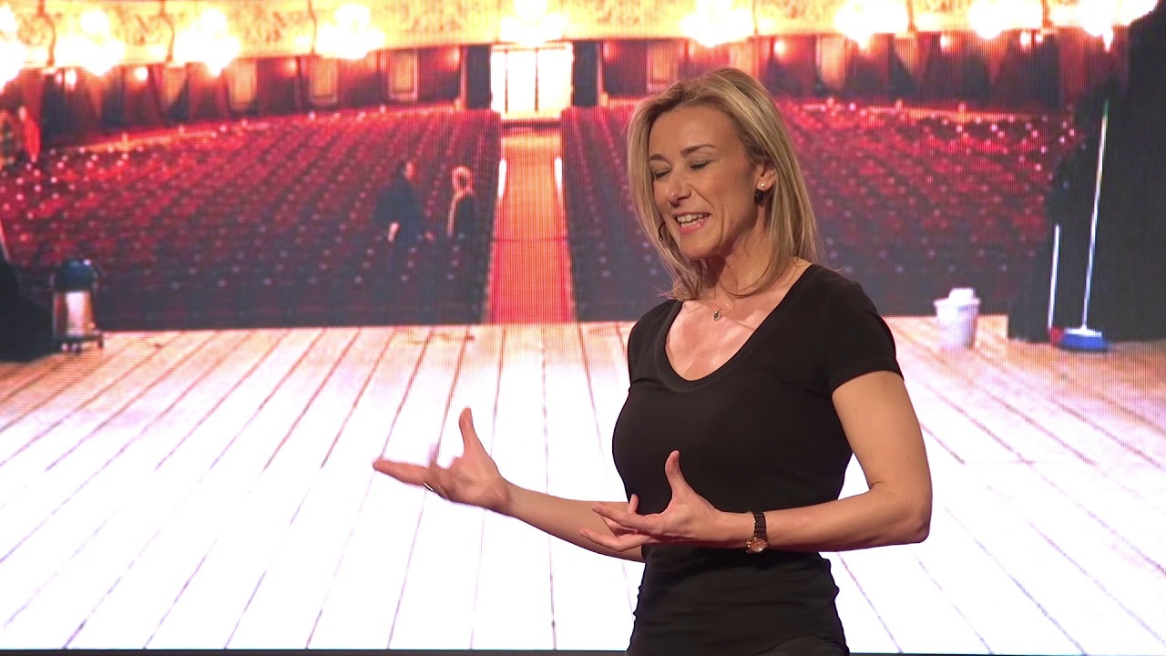 El poder de la belleza | Anna Gener | TEDxEixample - YouTube