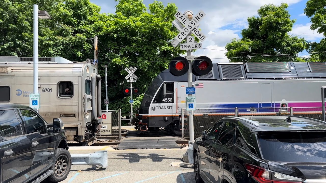 Railroad Crossing: Hawthorne (US) | Hawthorne Station Crossing | New ...