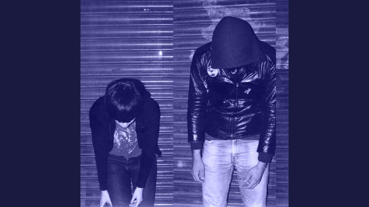 Crystal Castles - Crimewave (Instrumental) - YouTube