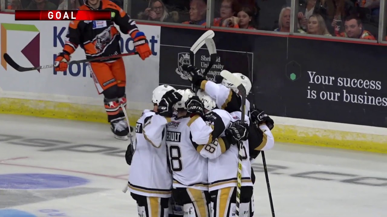 Mark Matheson fires a rocket home against his former team! 😻 - YouTube