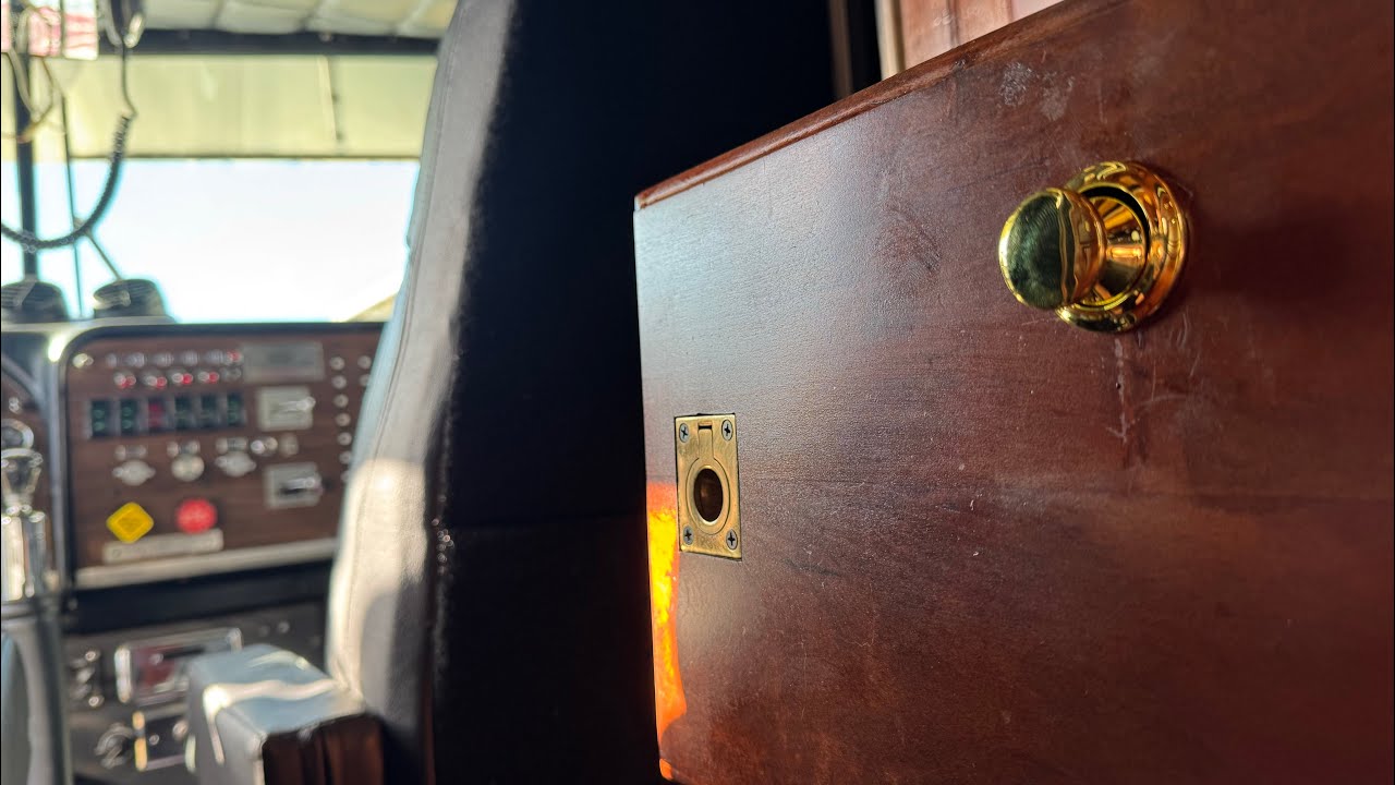 New Push Locks / LivLab Sleeper Pace Truck- Peterbilt 359 - YouTube