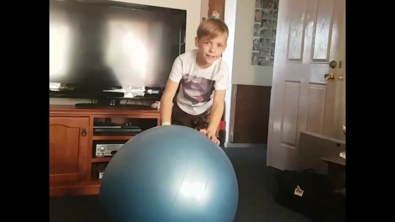 Epic fitness fail face slap - YouTube