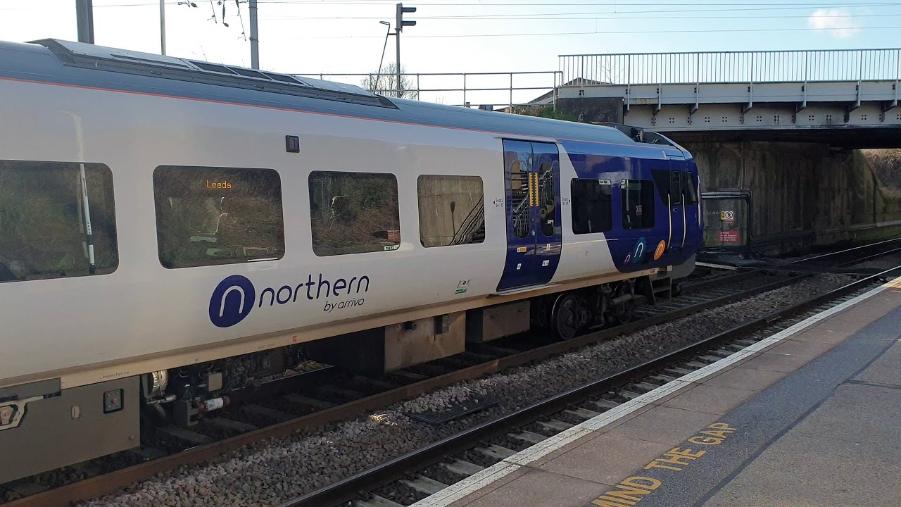 Class 195 departs Retford for Leeds 08/02/20 - YouTube