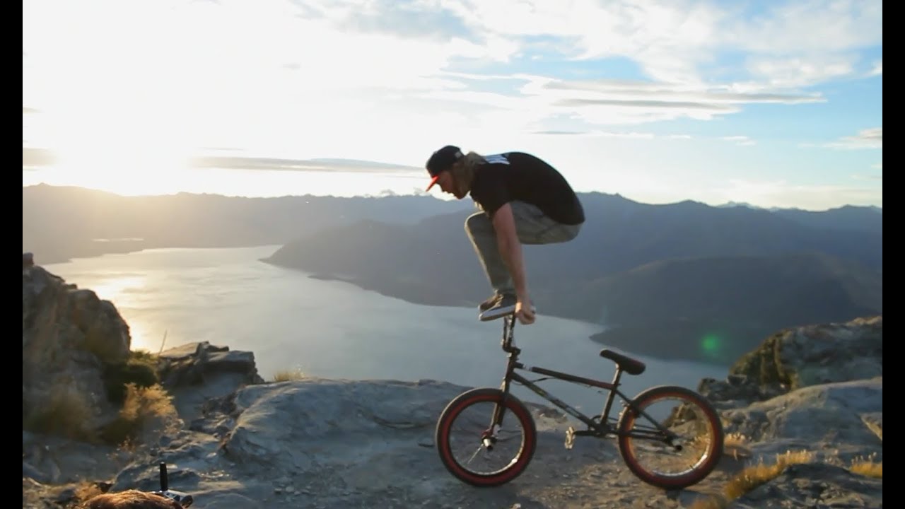 24 Hours in Queenstown w/ Mike "Hucker" Clark - YouTube
