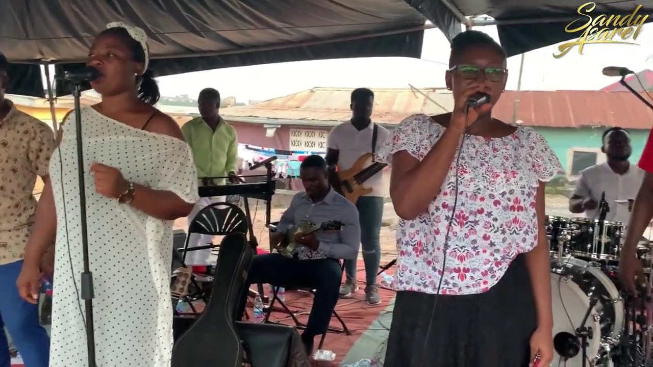 PURE GHANA GOSPEL LIVE BAND WITH SANDY ASARE - YouTube