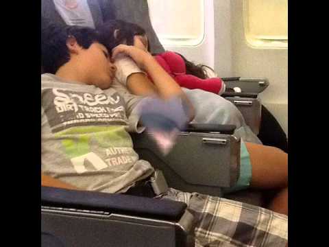 Larissa Manoela e Thomaz Costa - Varinha de Condão