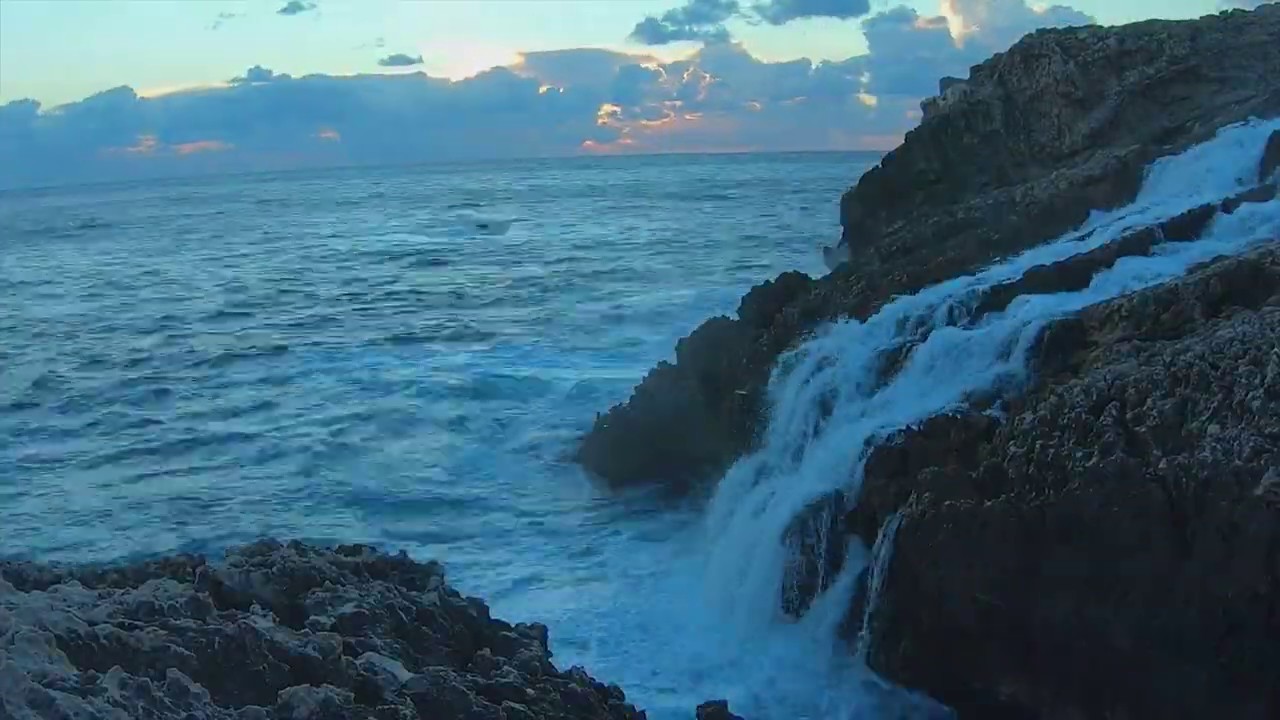 Ghar Lapsi Waterfall Sunset Timelapse - YouTube