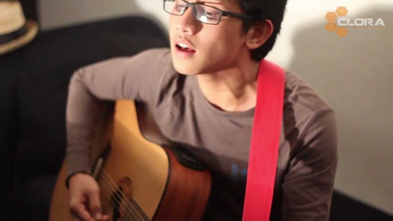 Syed Shamim - Biarlah Bulan Bicara | Cover Version #CloraStudio - YouTube