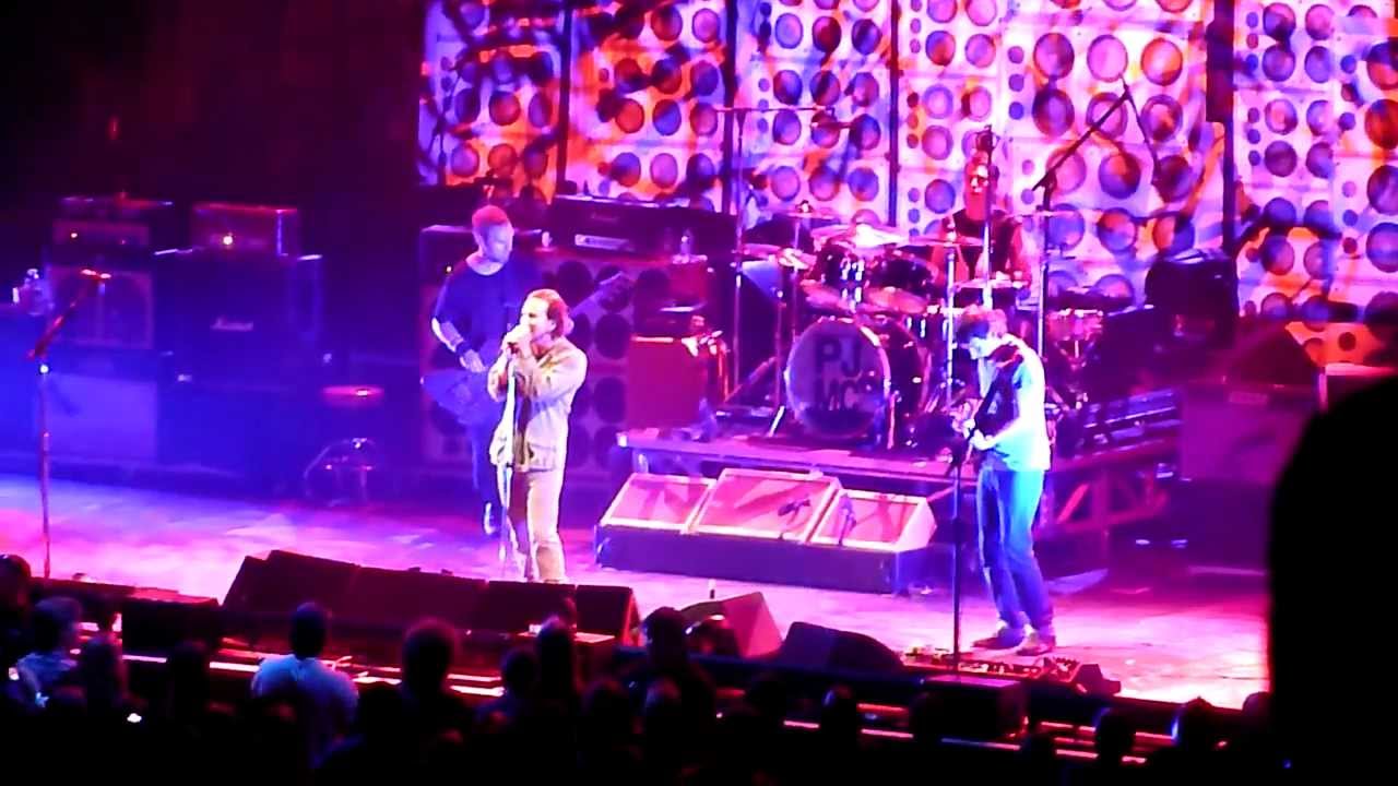 Pearl Jam @ PJ20 -- Black - YouTube