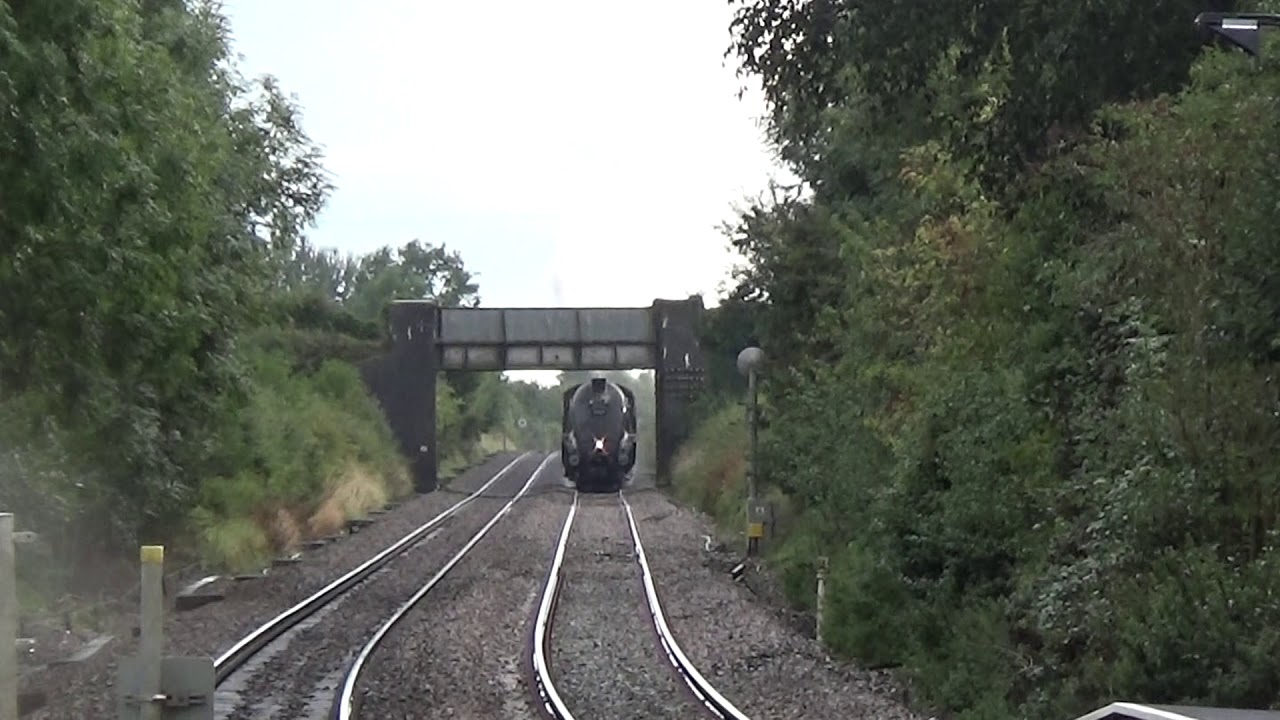 A4 60009 'Union of South Africa' speeds past Spooner Row Station 8/9/17 ...