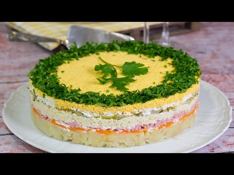 Ova salata kraljica je svakog svečanog stola. Mimoza salata vrhunskog izgleda i okusa.