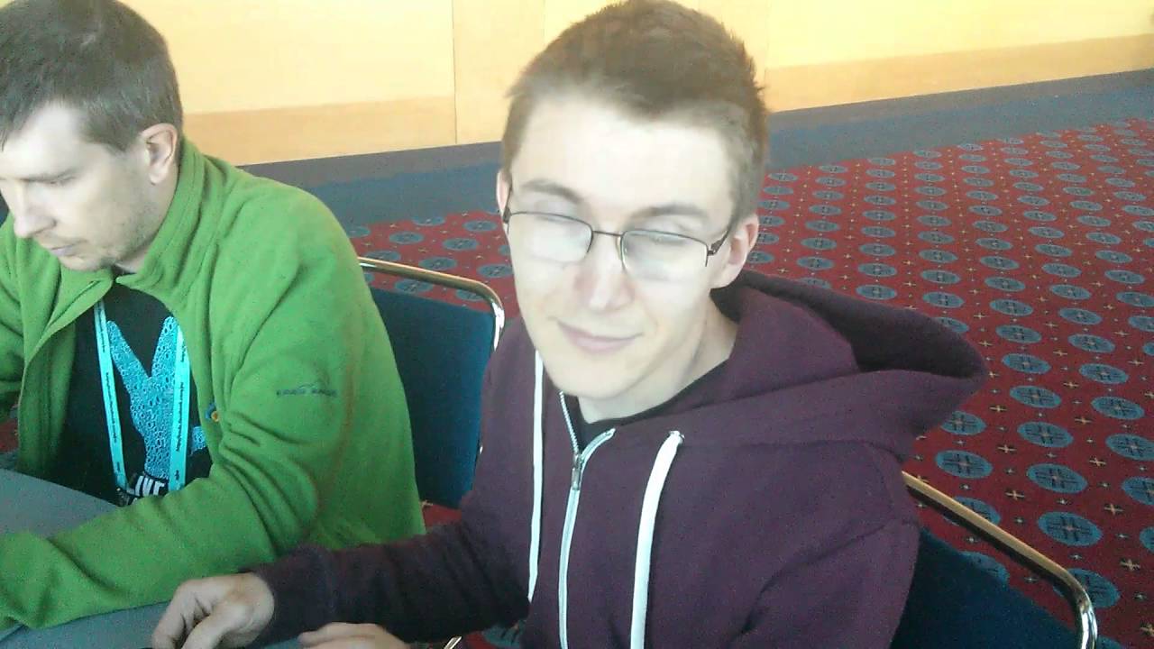 Multi player Space Invaders on a BBC micro:bit - YouTube