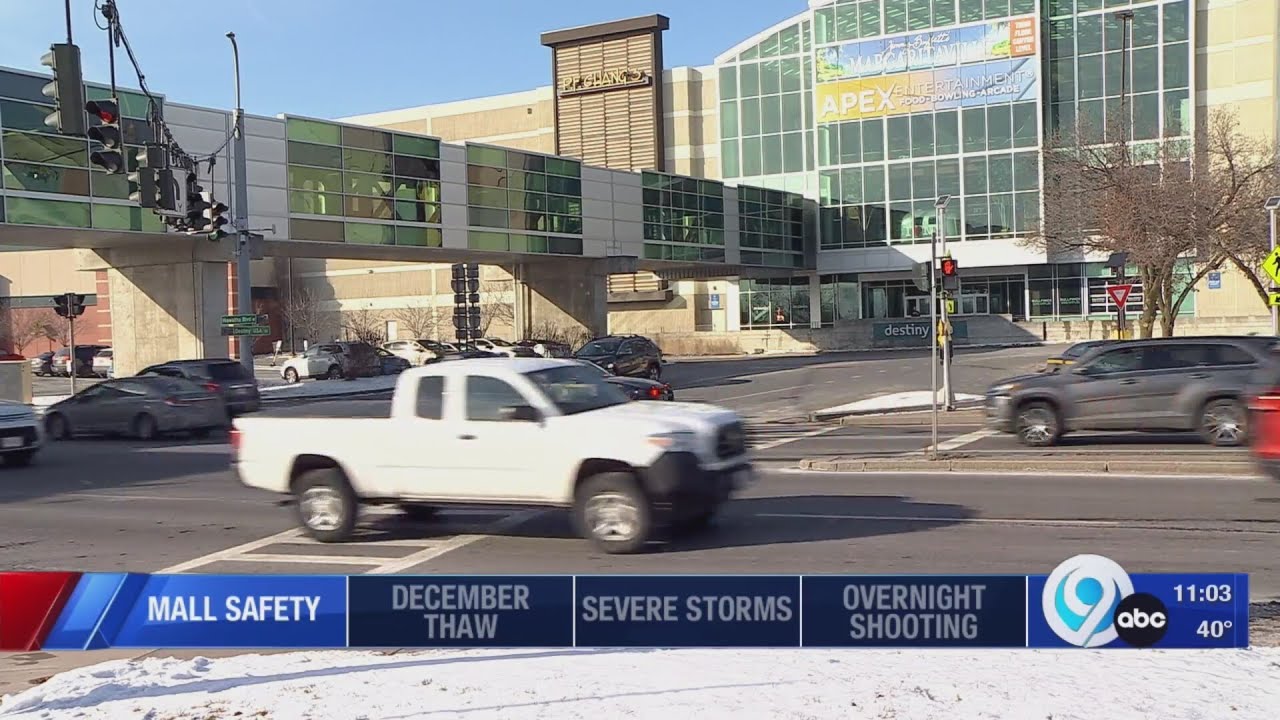 Mall goers speak on safety after threat - YouTube