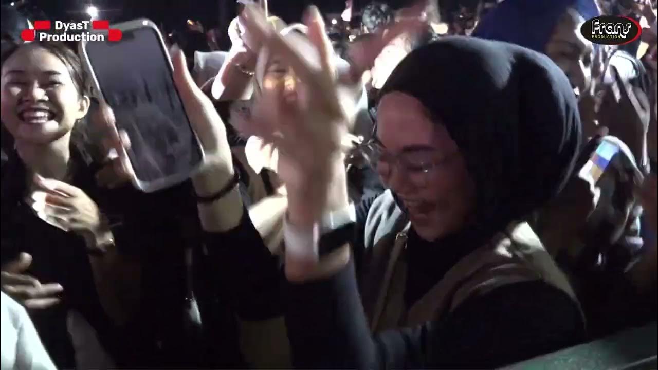 MR.JONO JONI - DJ REMIX live Lap. Sport Center BENGKULU - Gak Mau Pulang Maunya di Goyang ...