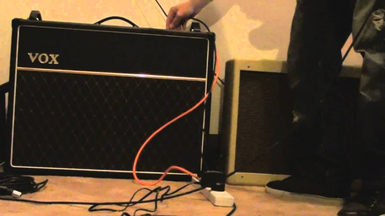 Vox AC30 vs Fender Blues Deluxe - YouTube