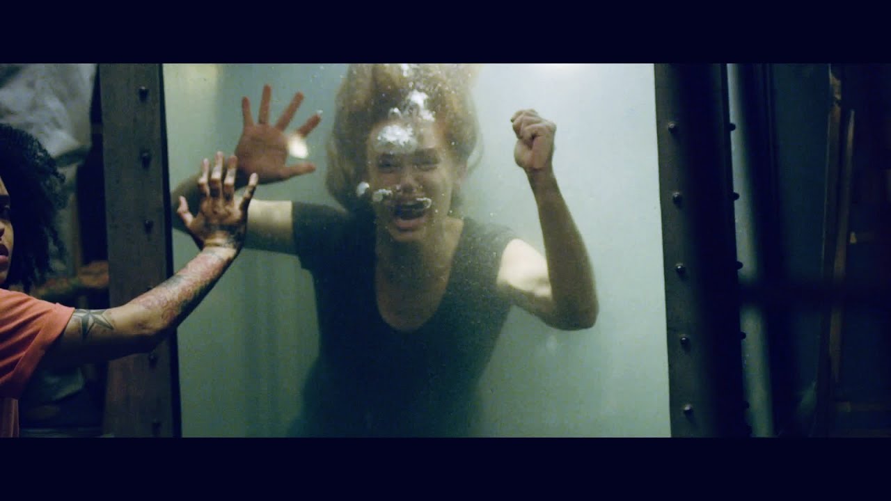 Friends Must Fight For Their Lives In A Escape Room In Moscow - Movie ...