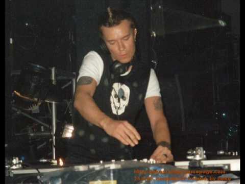 Liam Howlett Dj Set - Homelands Ireland (Part 2) (1999) - YouTube