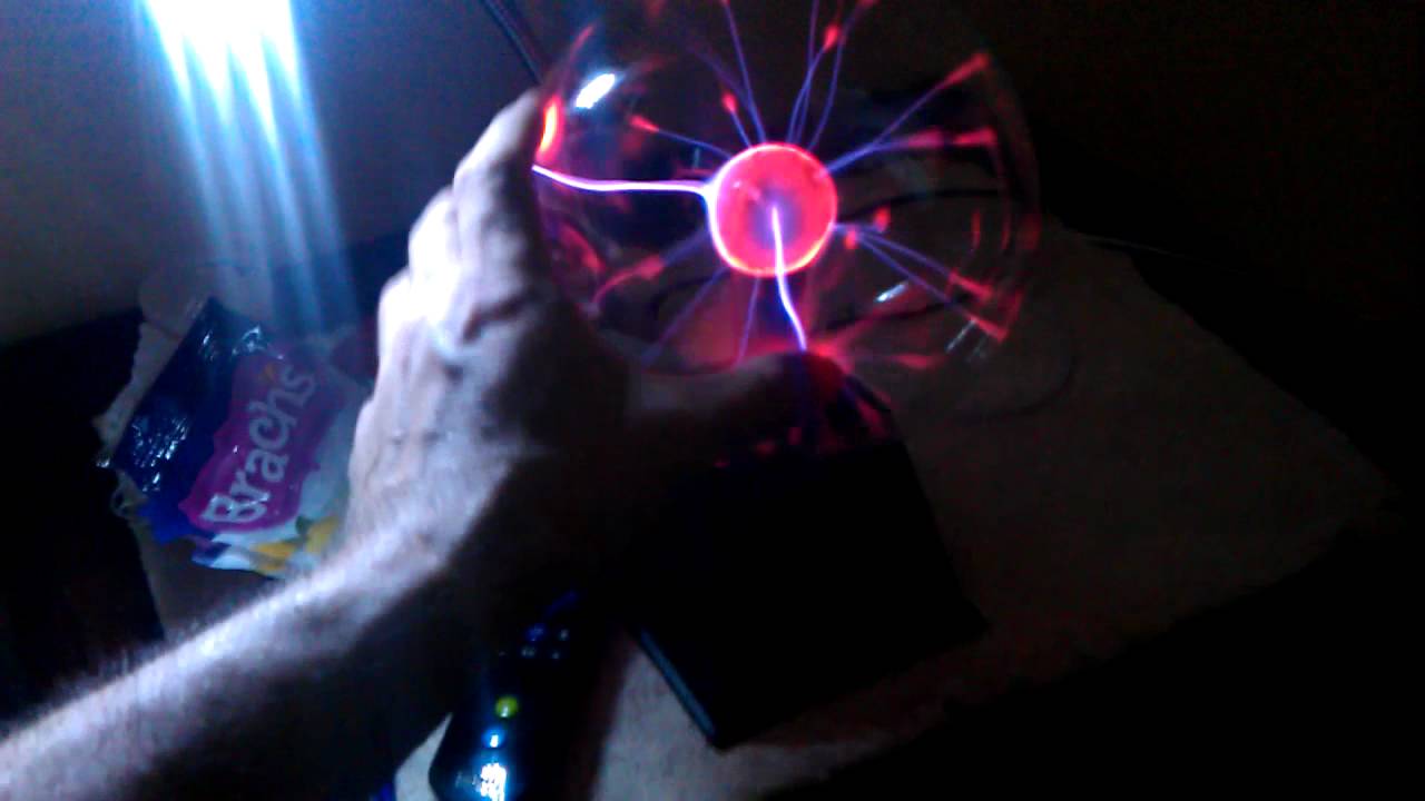 Plasma ball, led accidental cool trick - YouTube