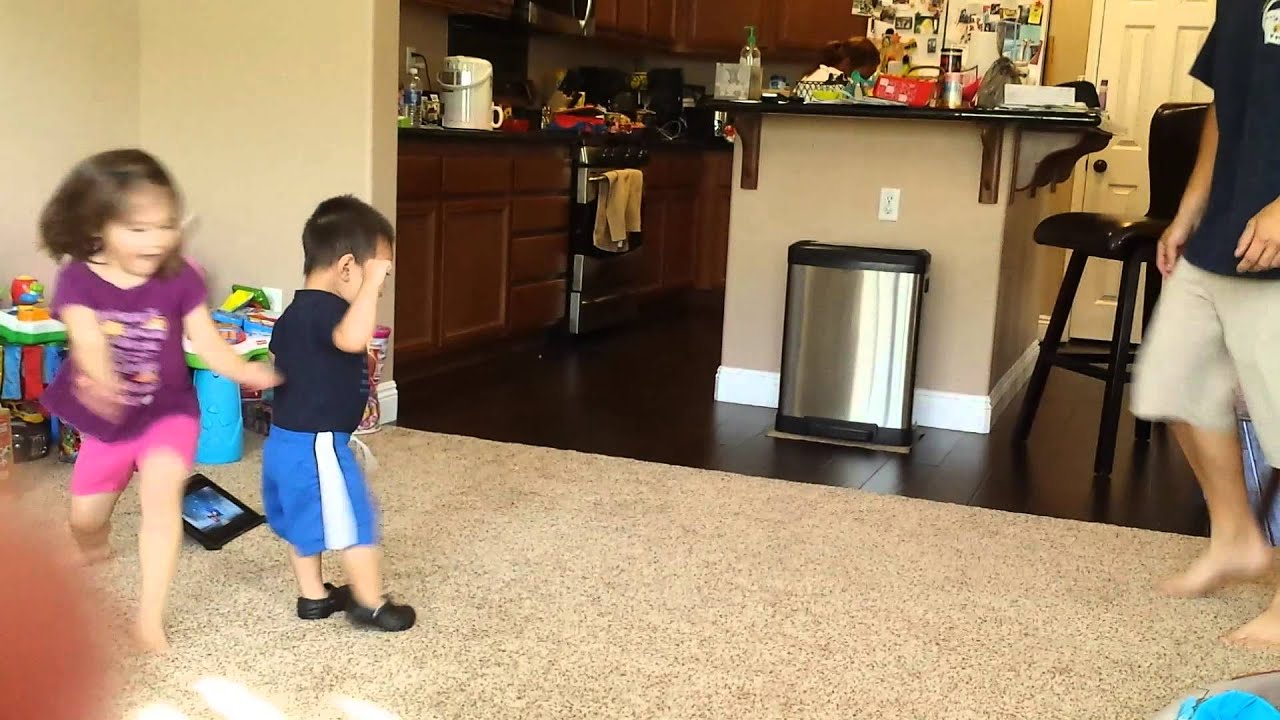 Kids dancing to Numa Numa - YouTube