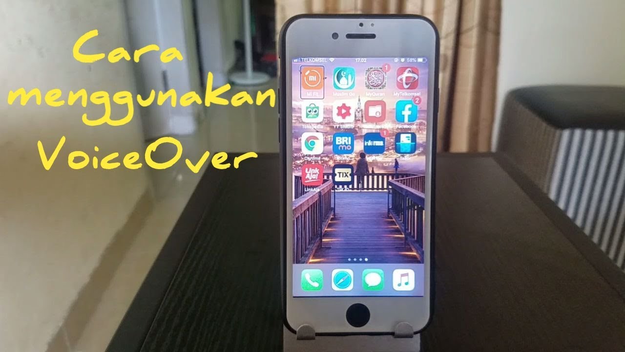Cara menggunakan VoiceOver - YouTube