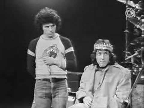 Kaveret - Medinat Ktana (Small Nation) - YouTube