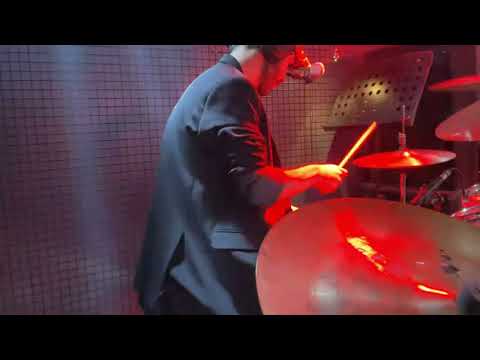 Ayşegül Fırat - Vazgeç Gönül Drum Cam Live