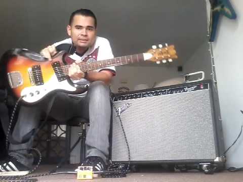 UNIVOX HI FLYER PHASE 2 -70'S GUITAR- BOSS DS-1 DISTORTION (KURT COBAIN ...