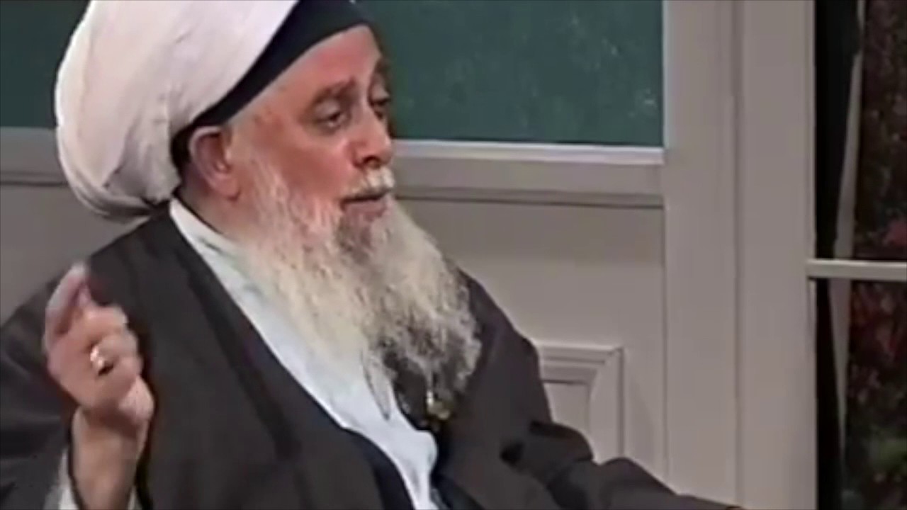 Sheikh Nazim Al-Haqqani Ar-Rabbani QS - reciting Naqshbandi Golden ...