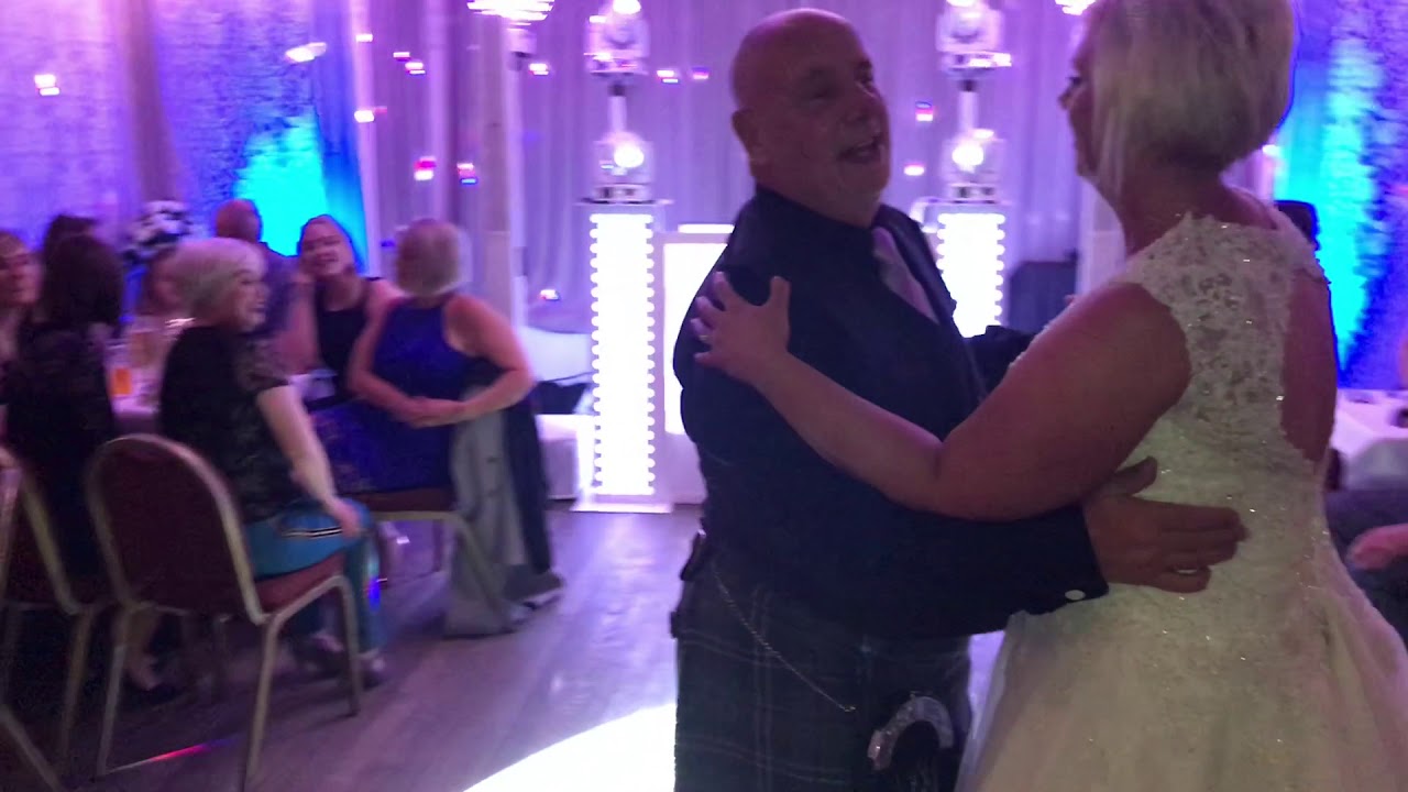 Embarrassing Moment Father Daughter Dance - YouTube