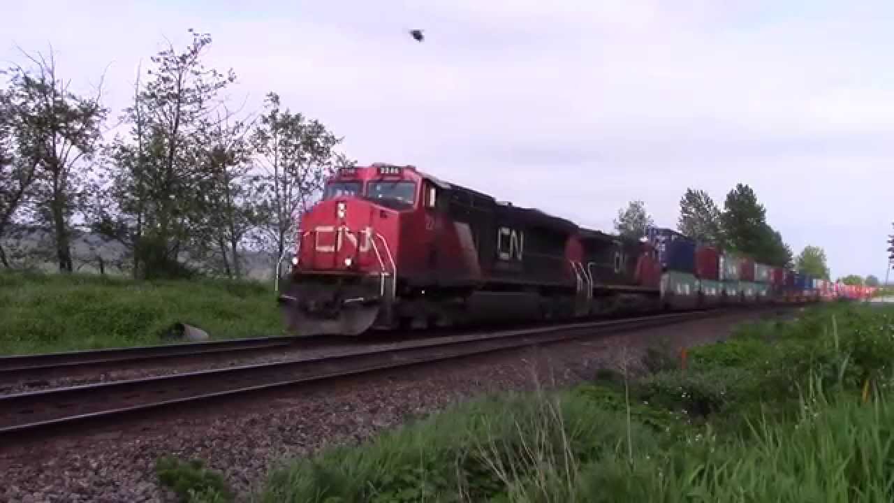 CN 109 (Intermodal) West @ CN Hydro - YouTube