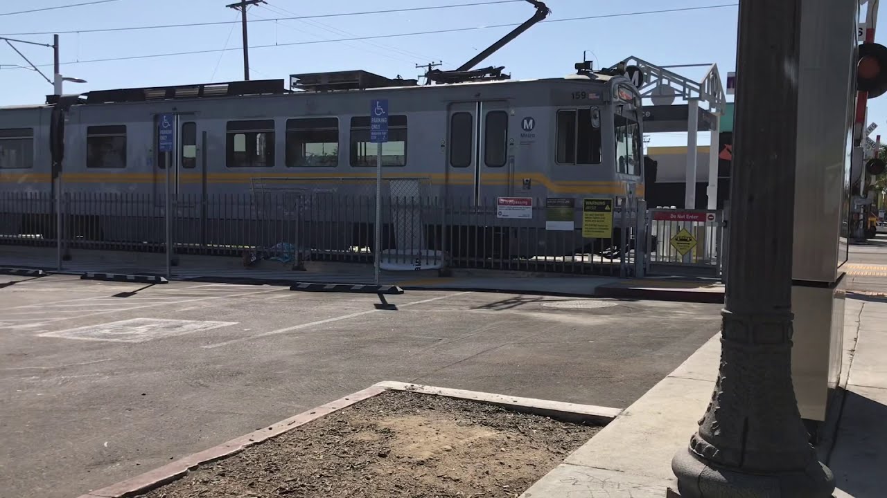 Metro blue line car 159 P2020 spotted on tracks (NOT IN SERVICE) - YouTube