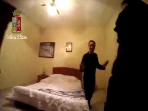 Il blitz e l'arresto del boss Marcello Pesce - YouTube