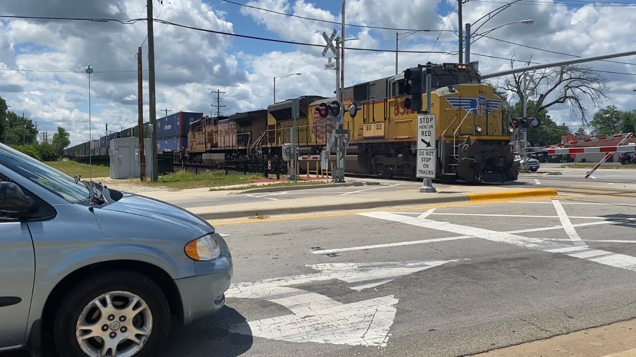 UP 8510 Braidwood IL - YouTube