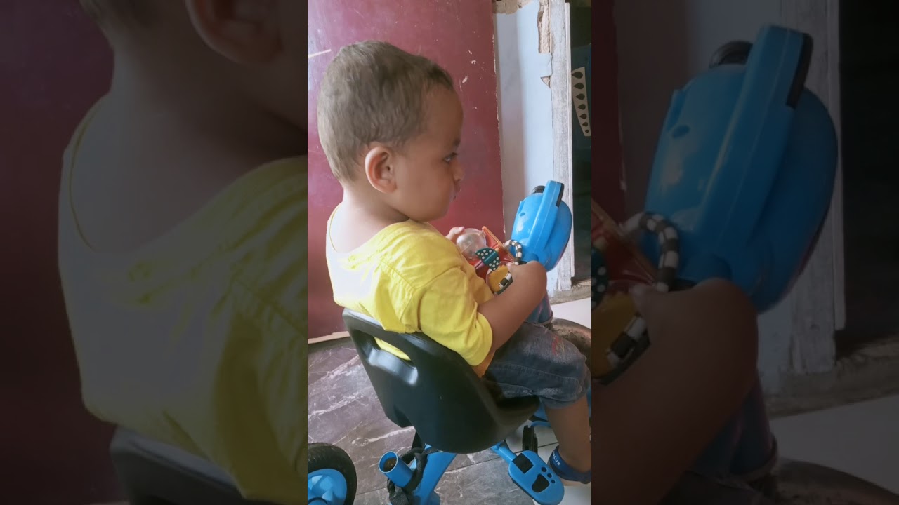 Rebutan mainan - YouTube